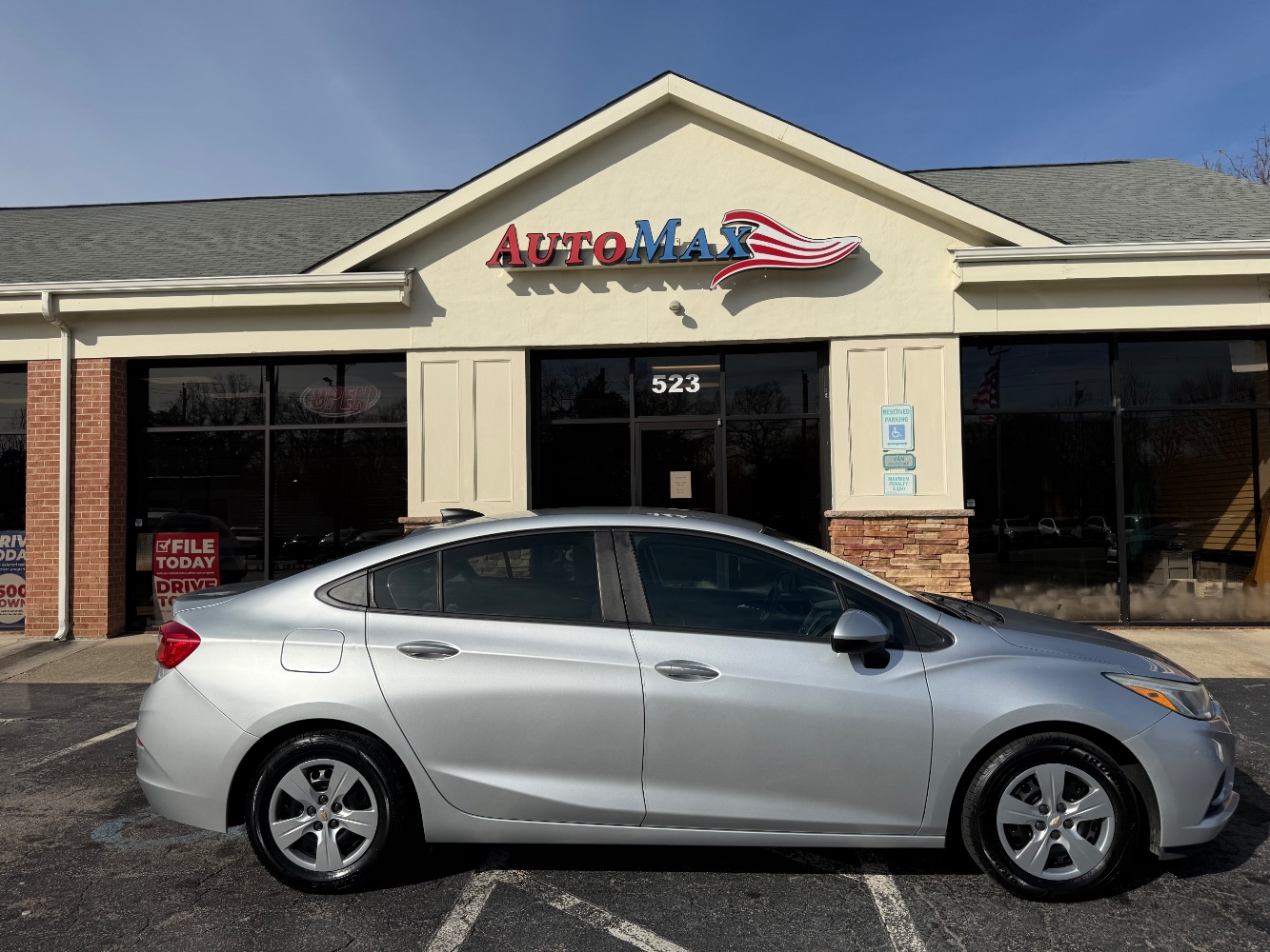 2017 Chevrolet Cruze LS Auto - AutoMax