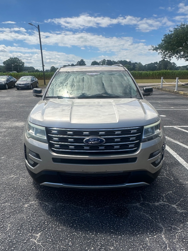 2017 Ford Explorer XLT - AutoMax